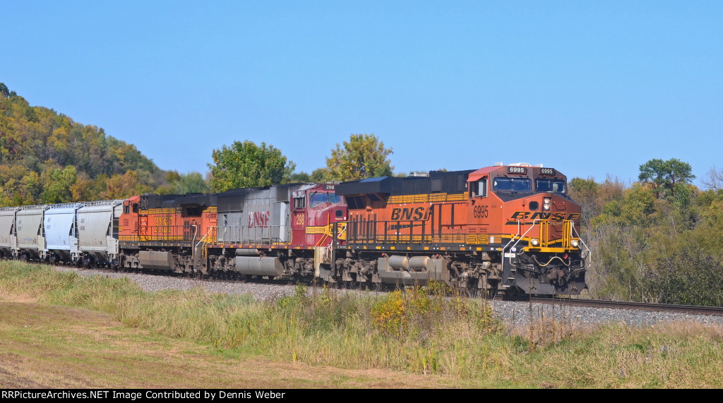 BNSF 6995.